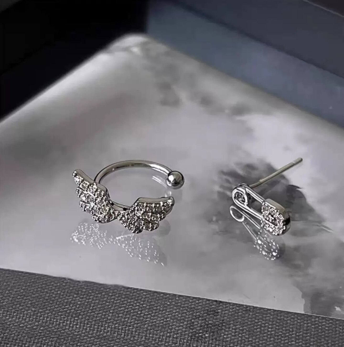 Серьги одиночные, стекло, искусственный камень