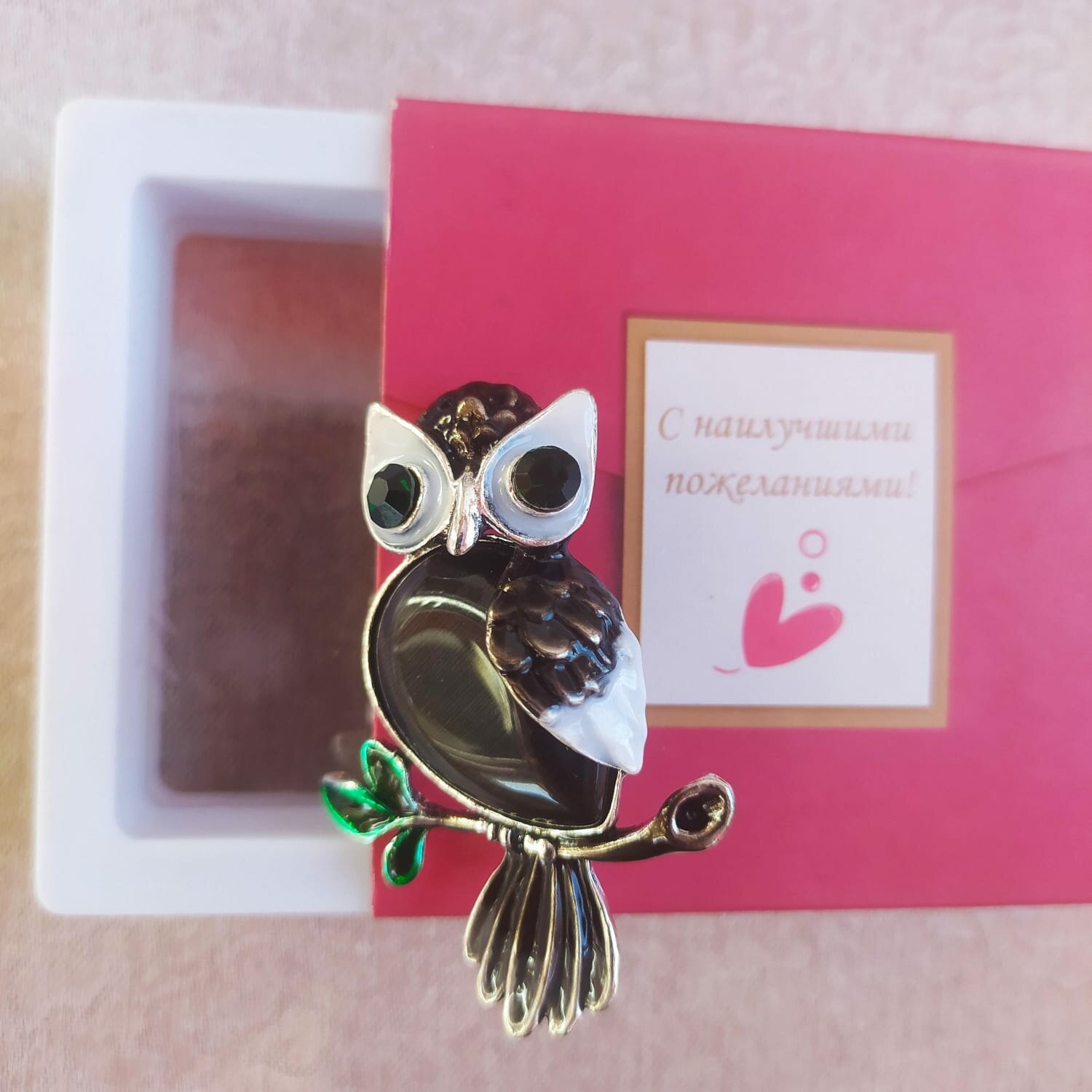 Брошь, эмаль, стразы