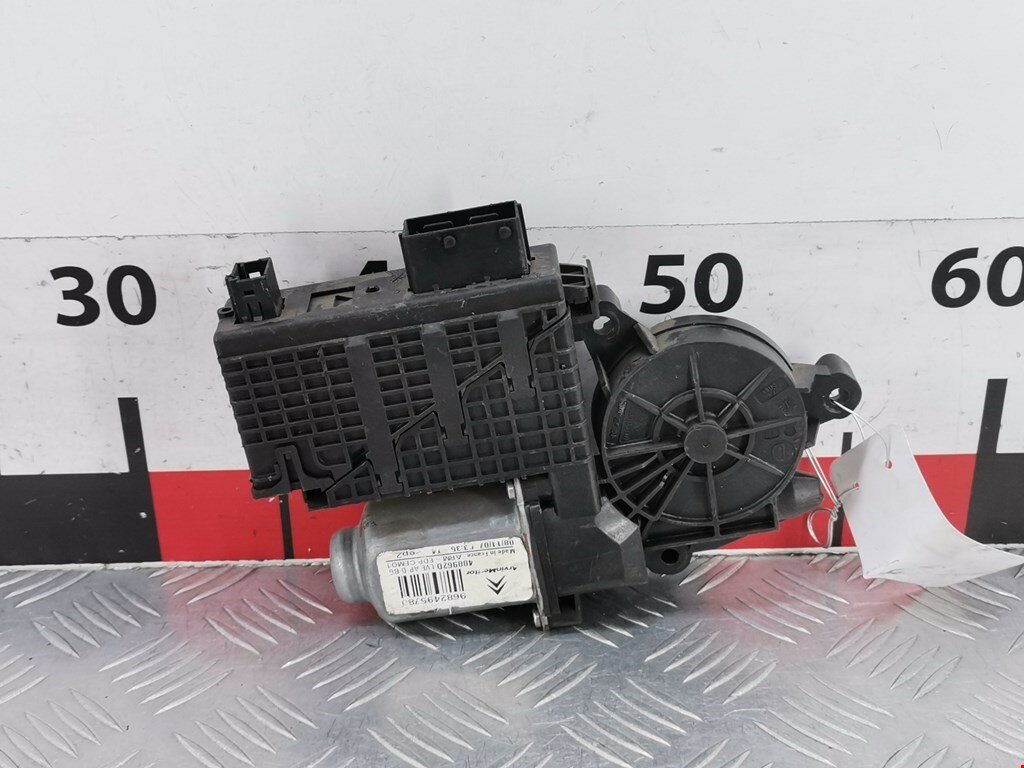 Моторчик стеклоподъемника Citroen C4 Picasso 1 9682495780 арт. 1879375