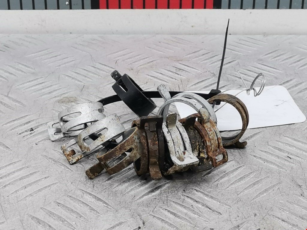 Хомут металлический Volkswagen Touareg 1 11617798304 арт. 1978467