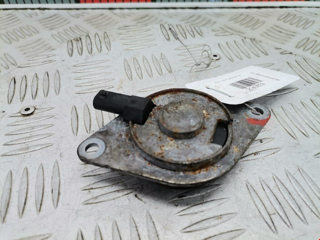 Клапан фазорегулятора Opel Corsa D арт. 2143609