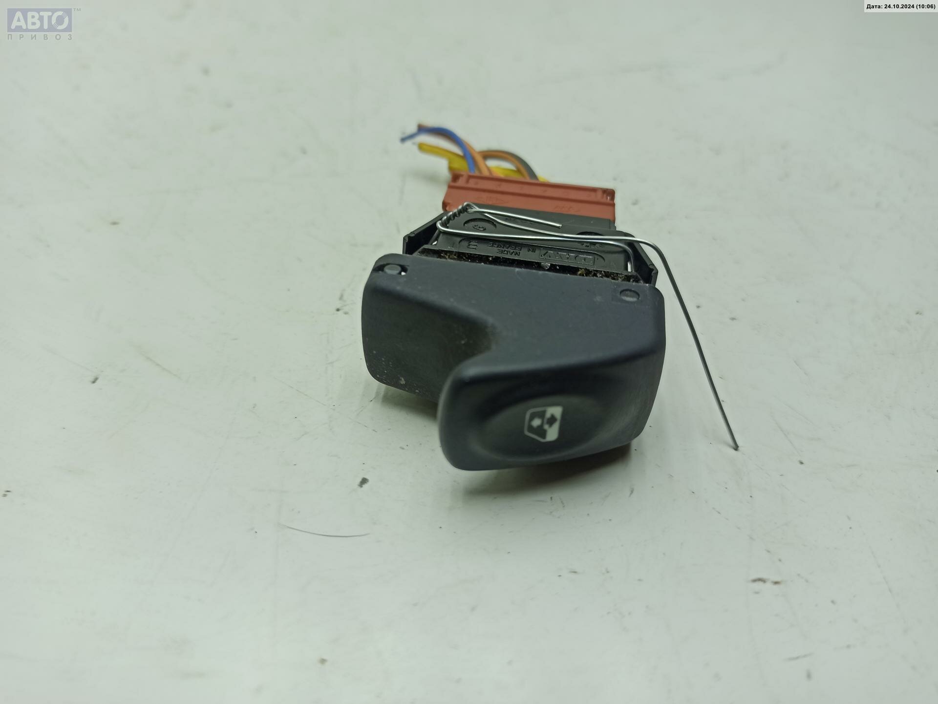 Кнопка стеклоподъемника переднего правого Renault Megane 1 (1995-2003)
