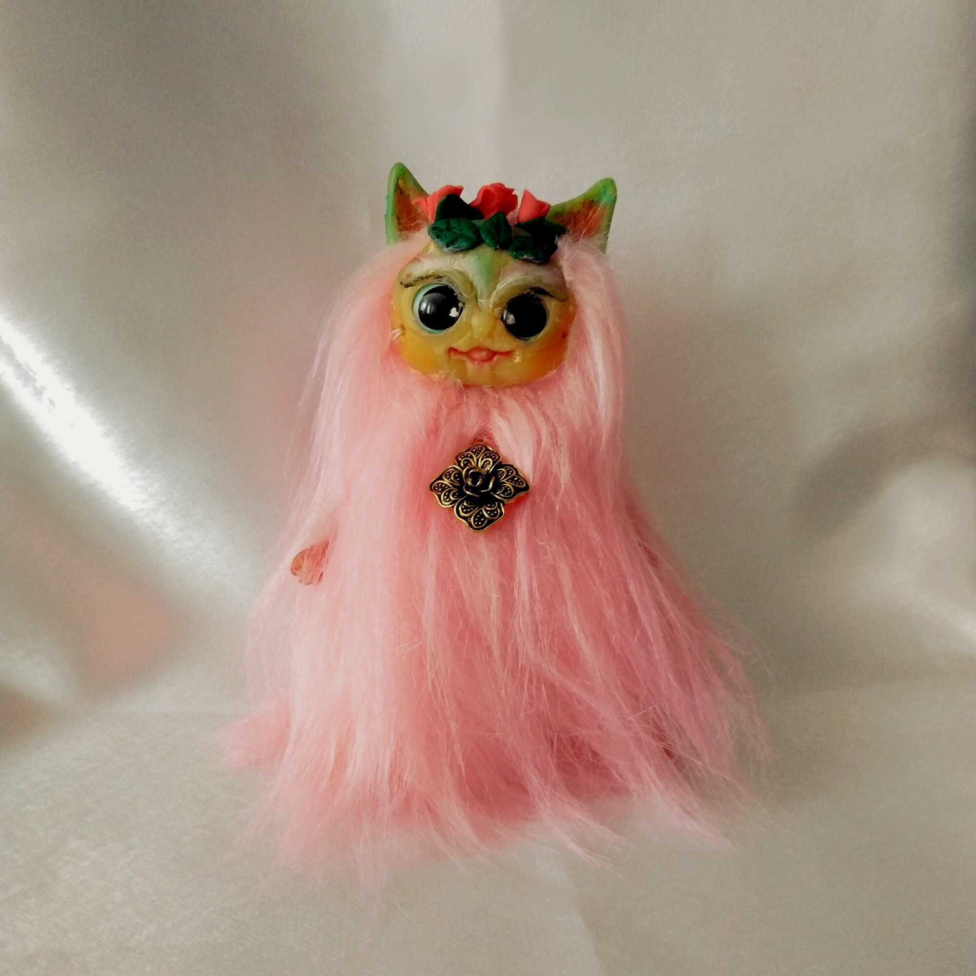 Интерьерная игрушка ручной работы в смешанной технике фэнтези кошка Розочка