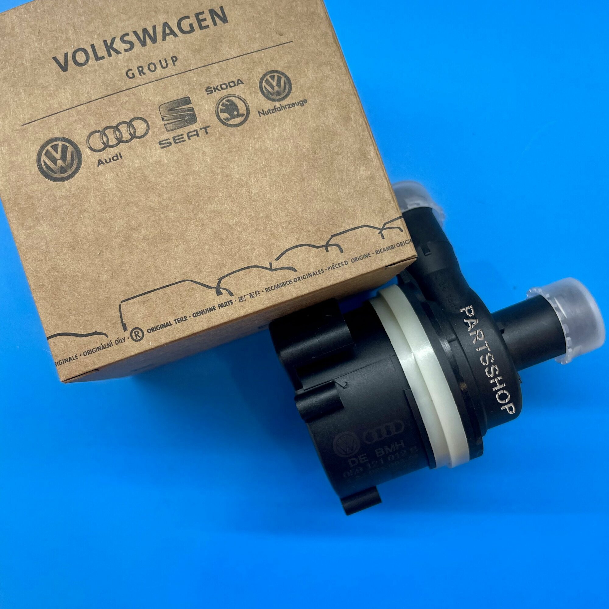 Насос помпа системы охлаждения VAG 059121012B, электрический, для Audi/VW/Porsche