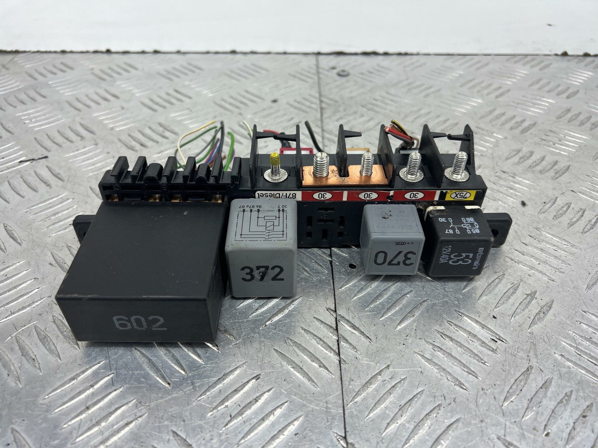 Блок реле Audi A6 C5 рест. (2001 - 2005) 8L0941822A