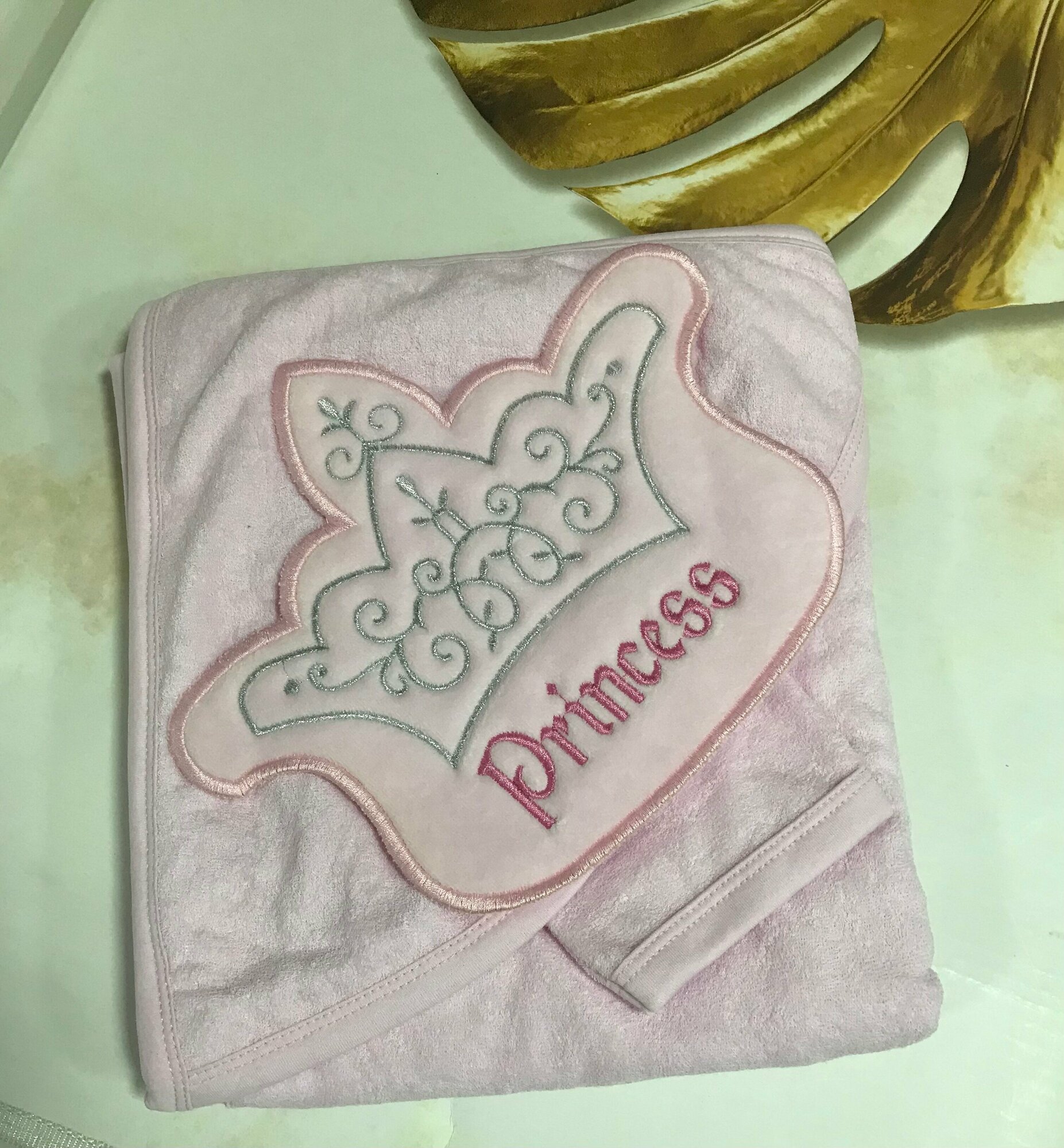 Полотенце с капюшоном для купания девочки