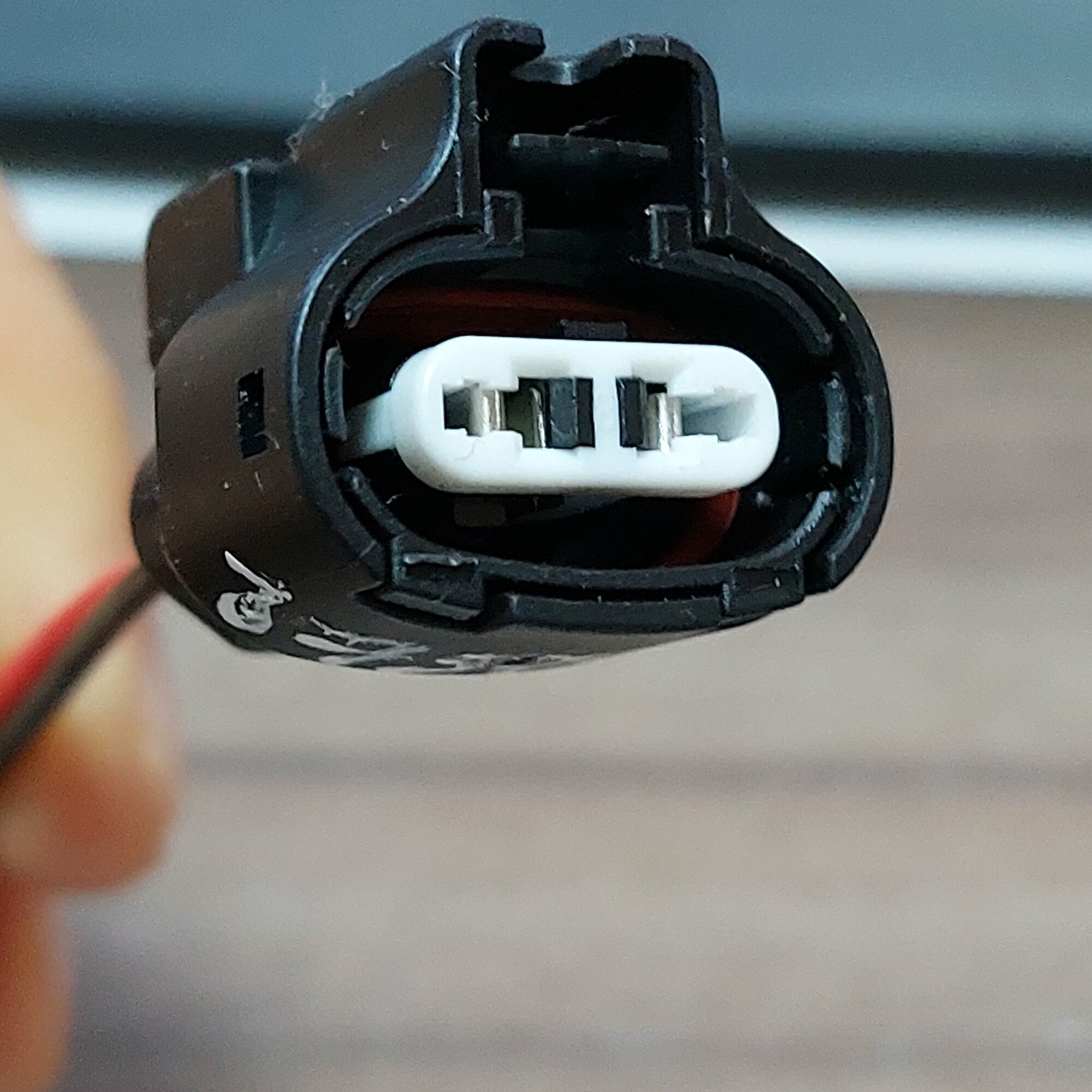 Разъем (штекер) 2 контакта датчика р/в TOYOTA CHERY