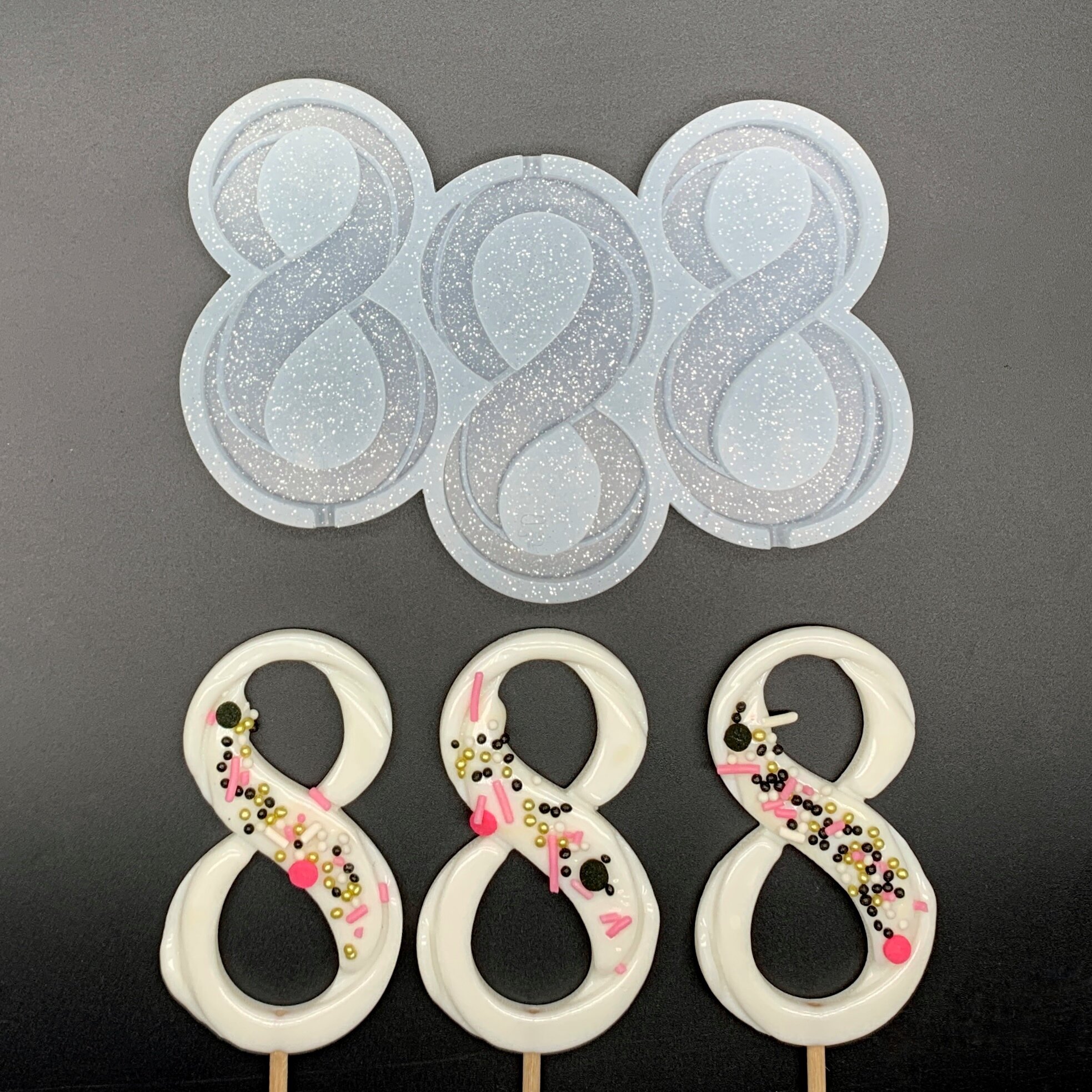 Силиконовая форма молд для леденцов и шоколада Восьмерка №2