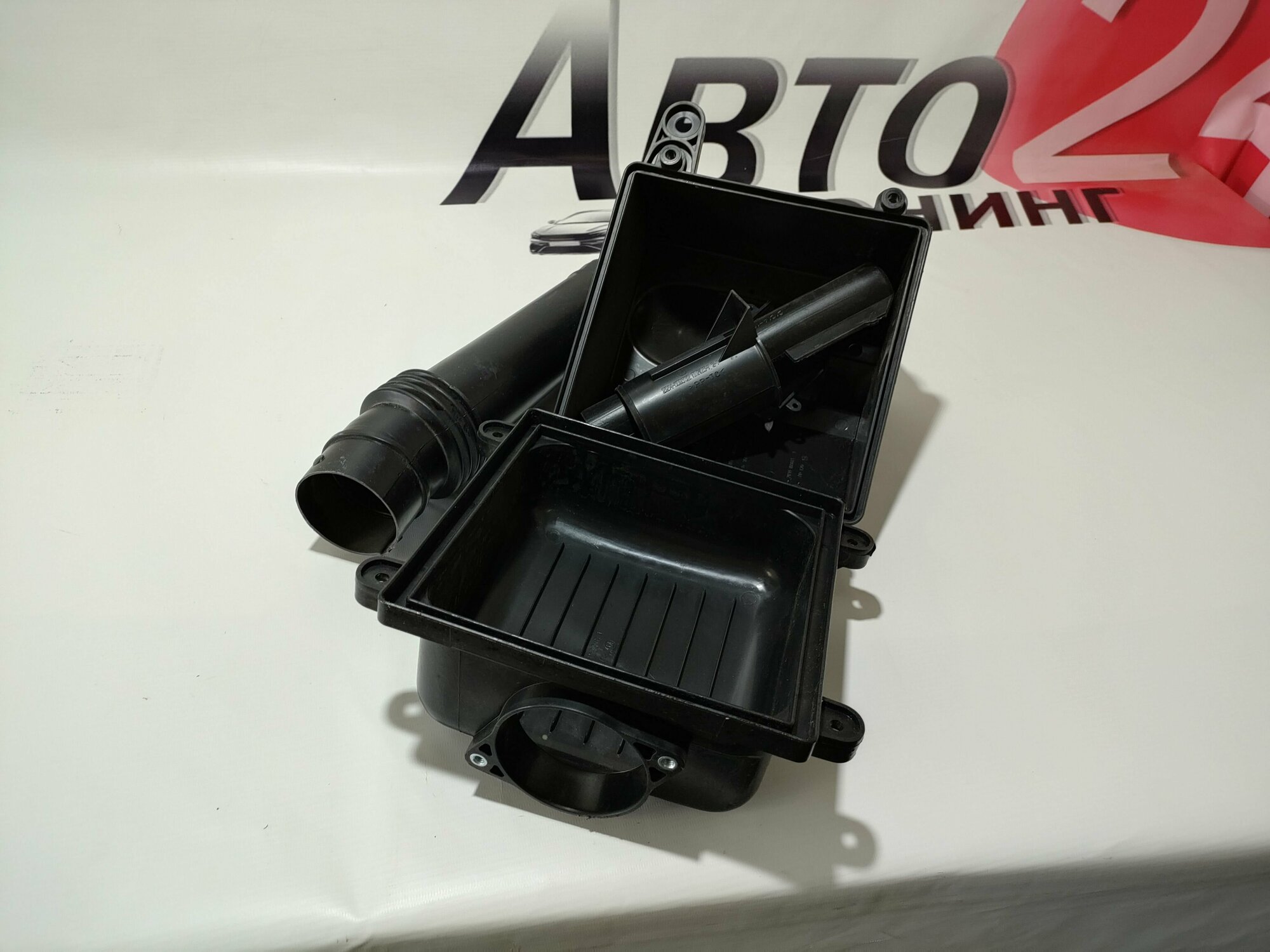 Фильтр воздушный в сборе для Лада Нива 21214, 2131