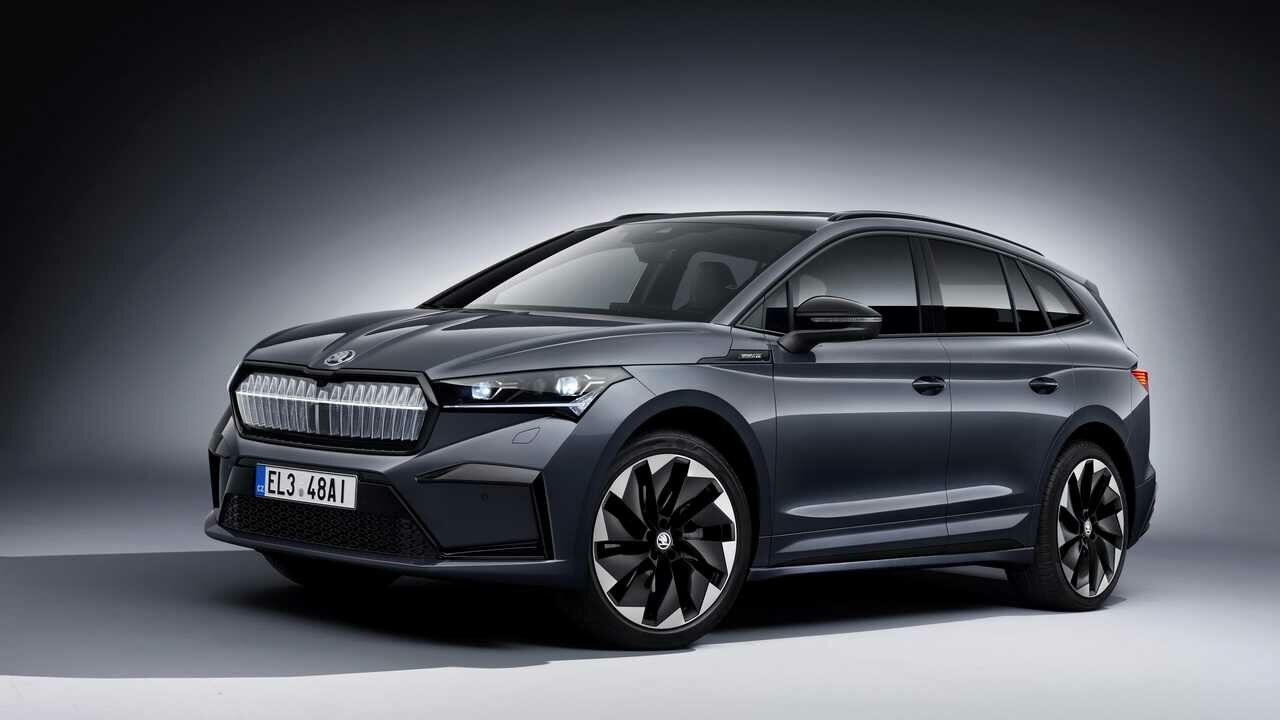 Картина на холсте 110x60 LinxOne "Автомобили skoda" интерьерная для дома / на стену / на кухню / с подрамником