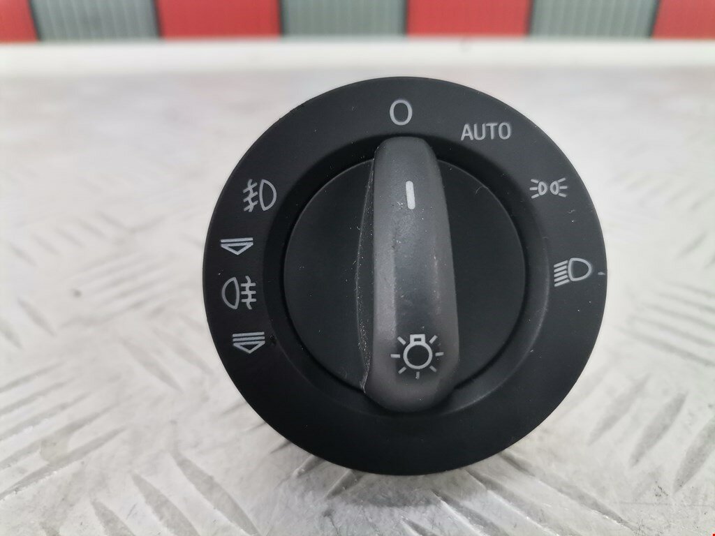 Переключатель света Audi Q7 4L 4F2941531E арт. 1562406