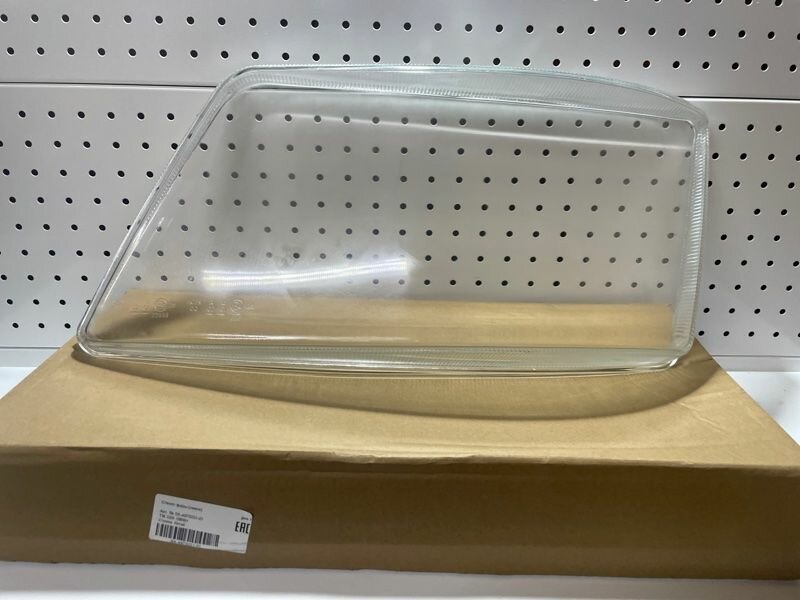 Стекло фары левое для грузовых автомобилейMAN TGS TGX ( МАН ТГС ТГХ )