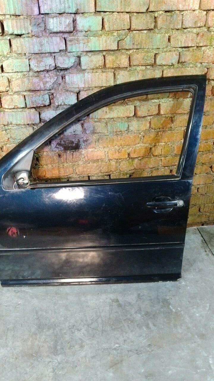 Дверь передняя левая Volkswagen Golf 4 2000