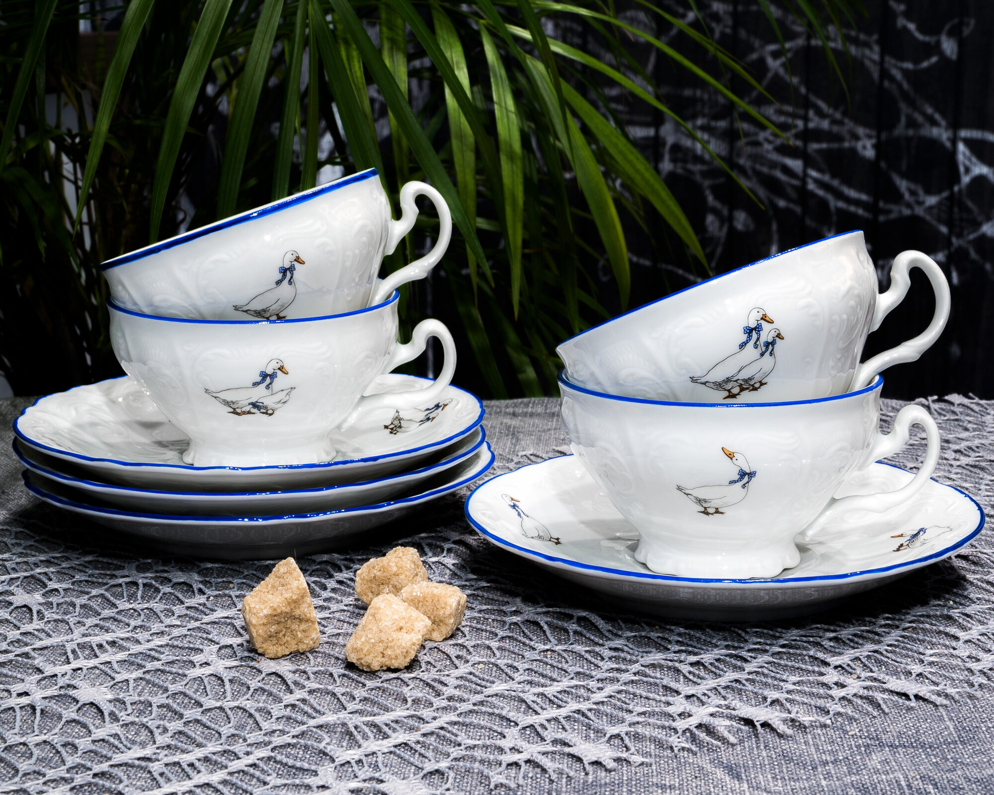 Чайный набор посуды на 4 персоны Bernadotte Гуси 205 мл, 8 предметов: 4 чашки и блюдца для чая и кофе, подарочный белый фарфор Бернадот Чехия