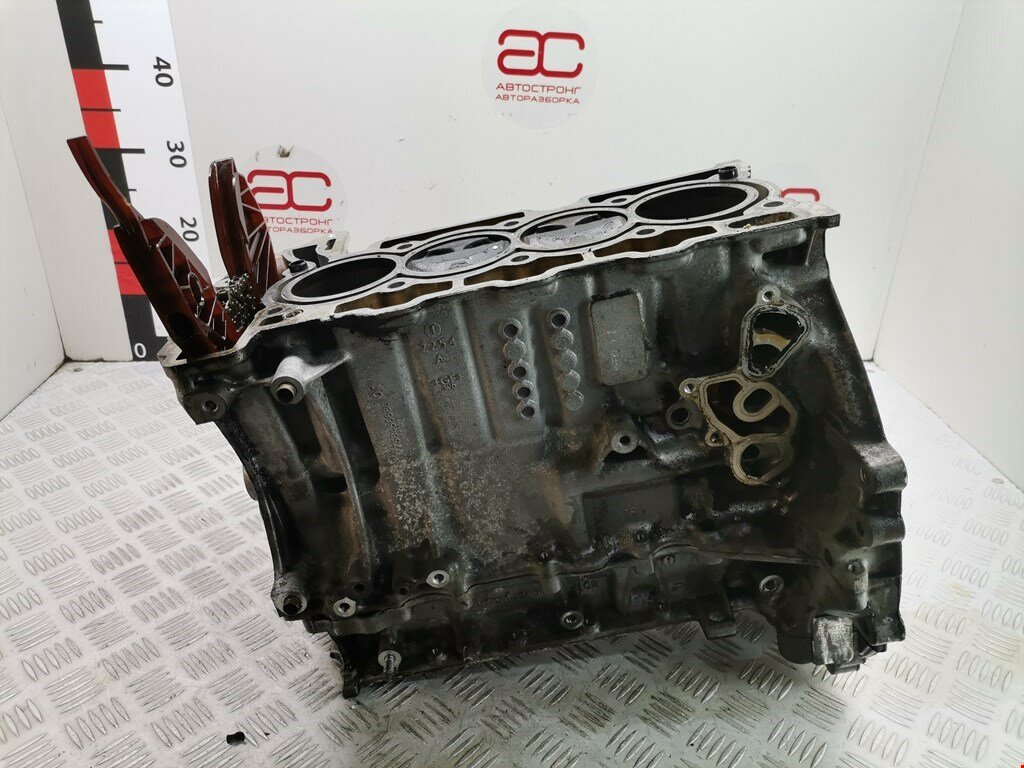 Блок двигателя (блок цилиндров) Peugeot 308 0130CR арт. 1870460