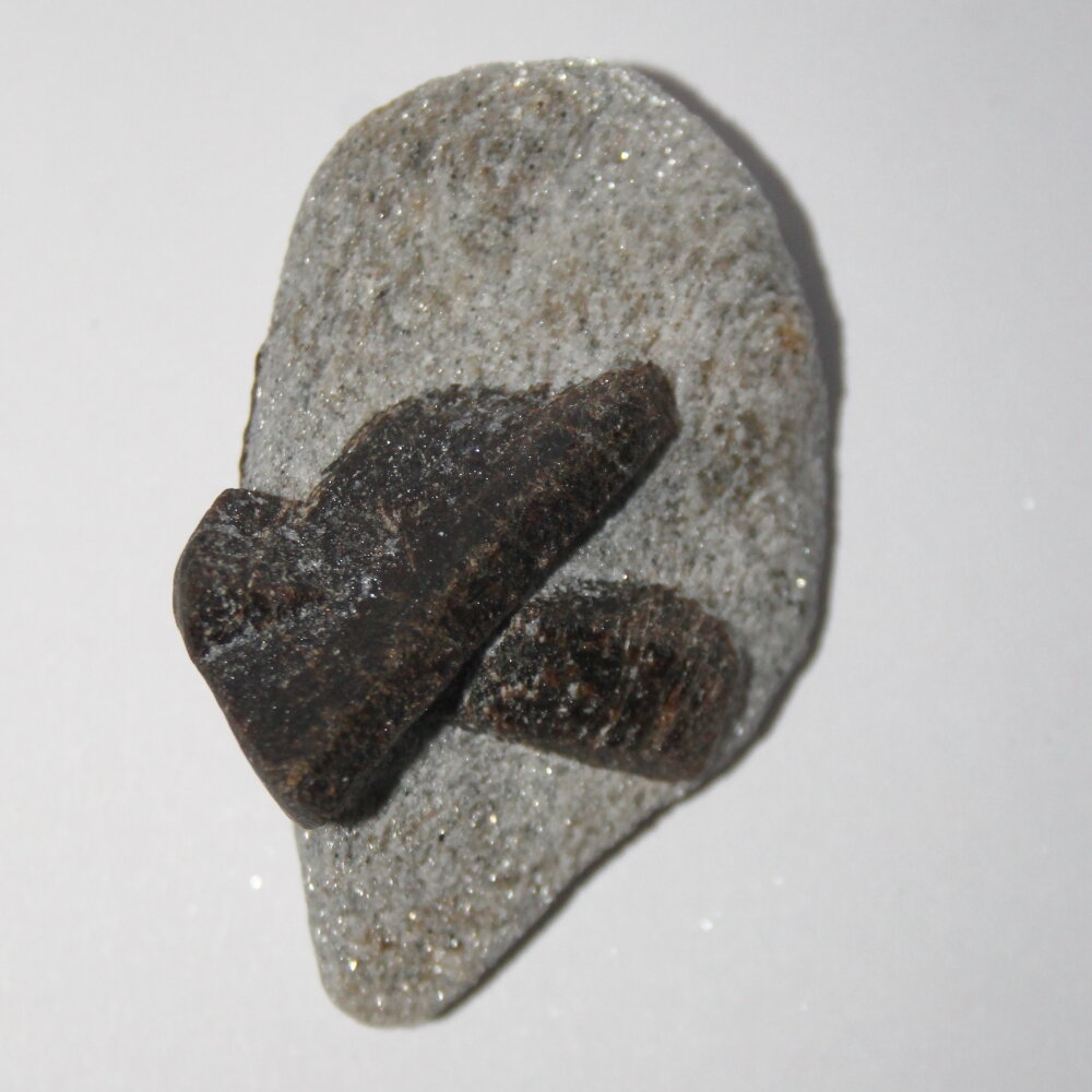 Ставролит, коллекционный образец "True Stones"