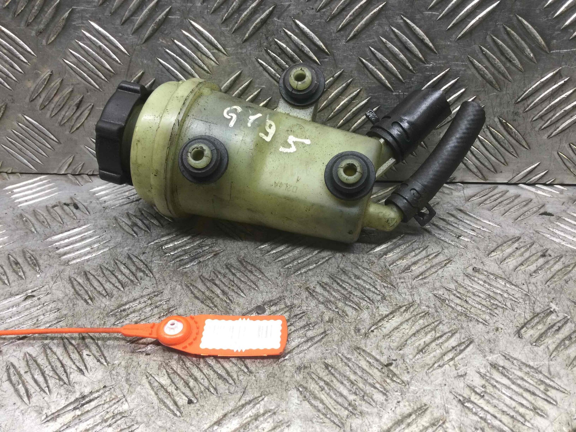 Б/У Бачок гидроусилителя Ford Focus 1 поколение [рестайлинг] (2001-2005) 2004 г.