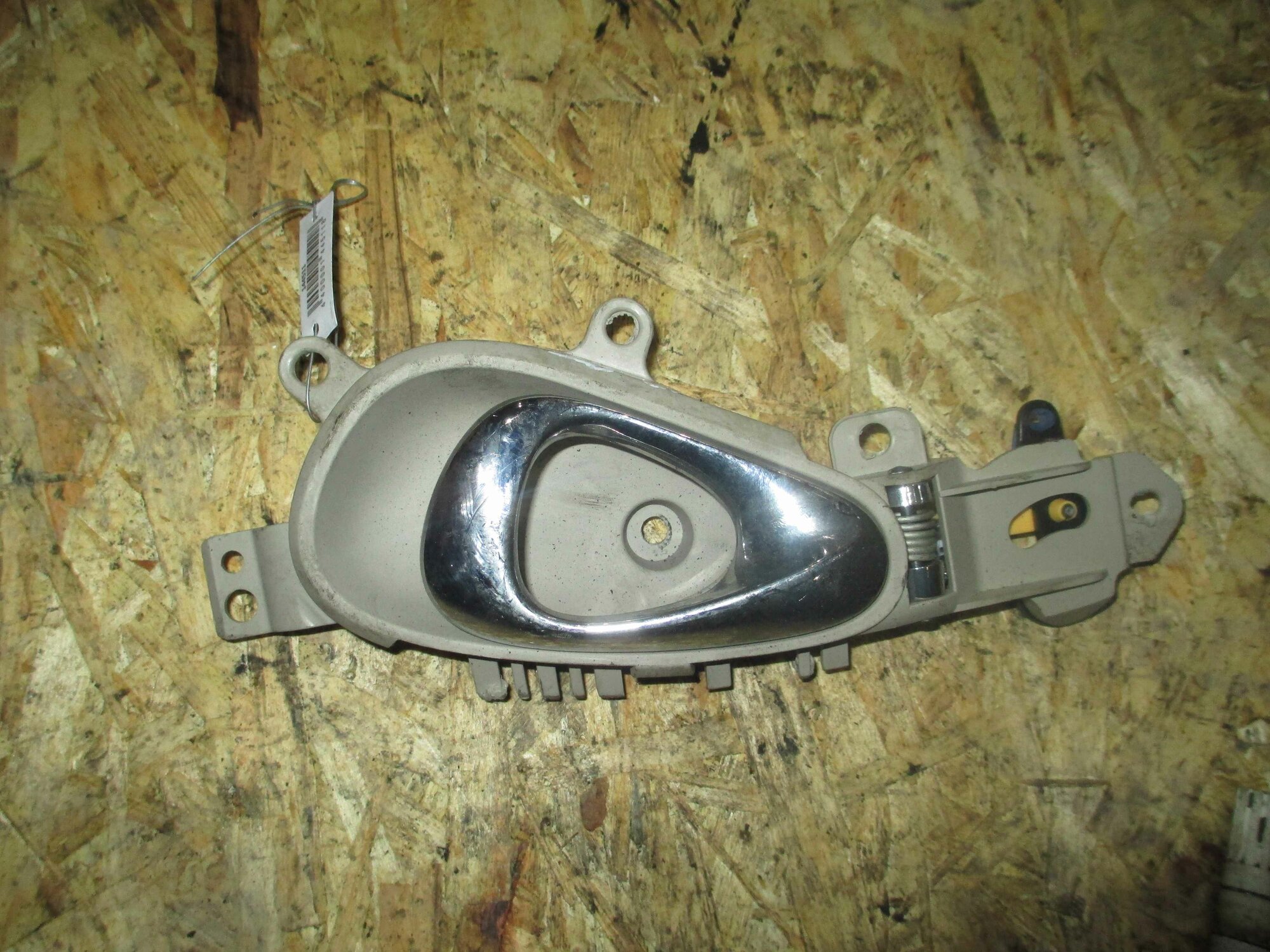 Ручка двери внутренняя задняя левая Chrysler PT Cruiser 1AQ41BDAAB арт. 144511