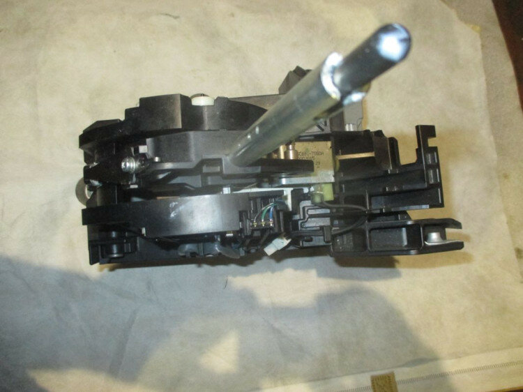 Ручка АКПП BV6P7K004AF LH селектор кулиса переключения АКПП Робот 5196072 Форд Фокус 3