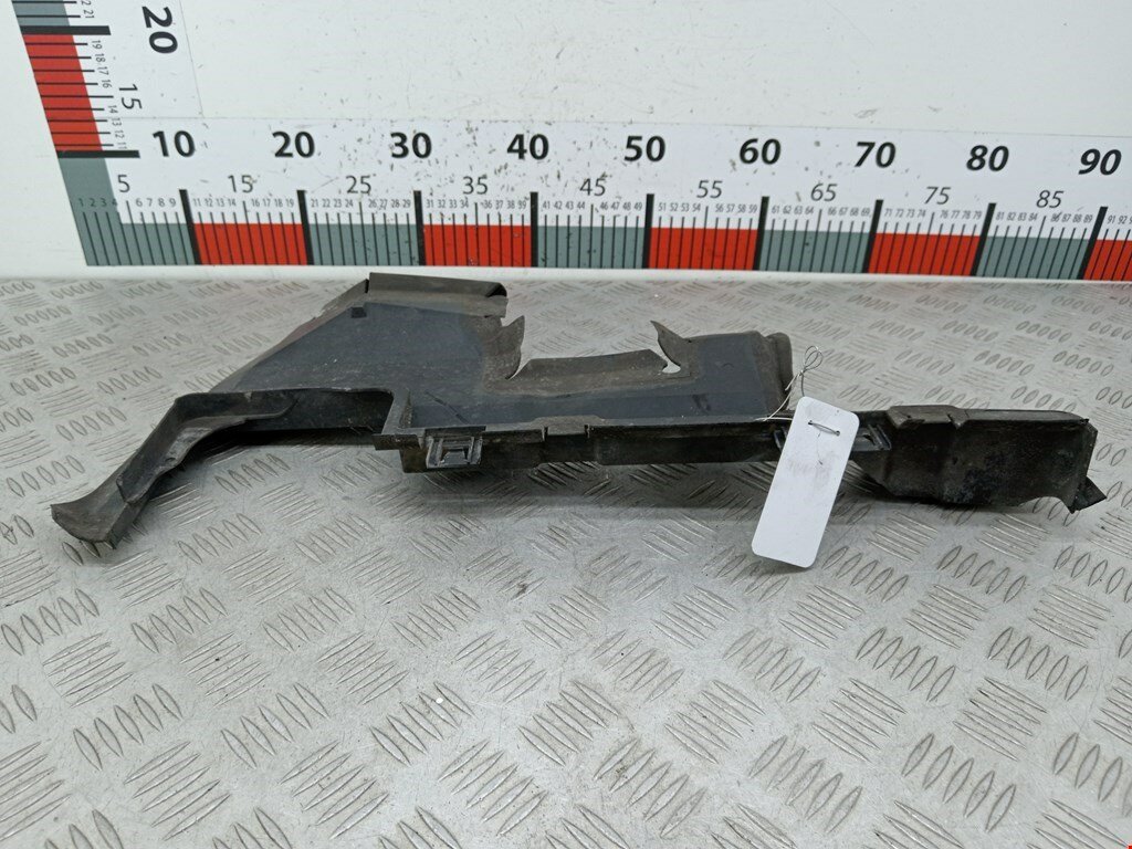 Воздуховод (наружный) Audi A4 B8 8K0121284G арт. 2191036