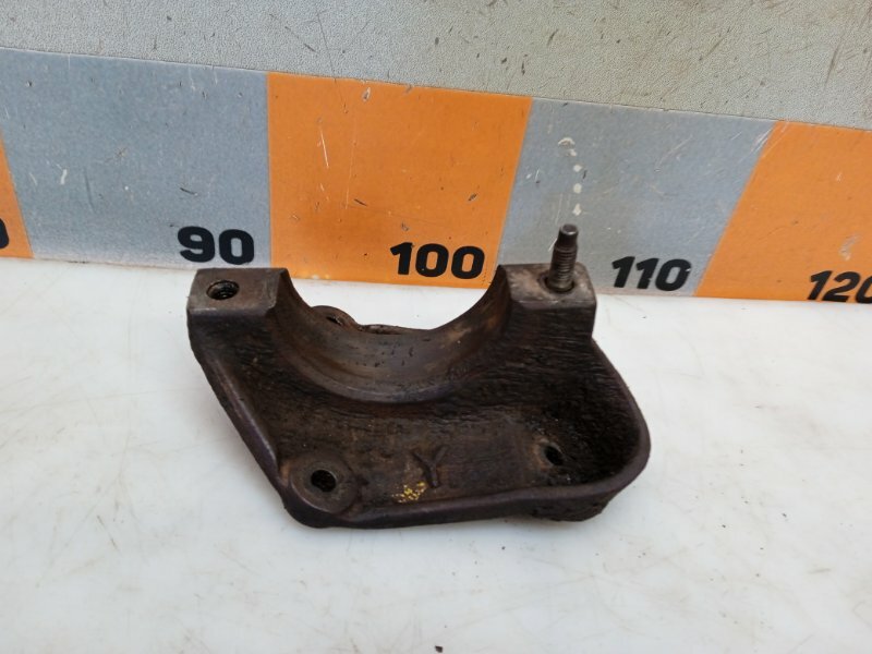 Б/У 2.0 Zetec, Форд Фокус 1 Кронштейн промежуточного вала Ford Focus 2004 1 316096 FORD арт. XS4W3K305BC