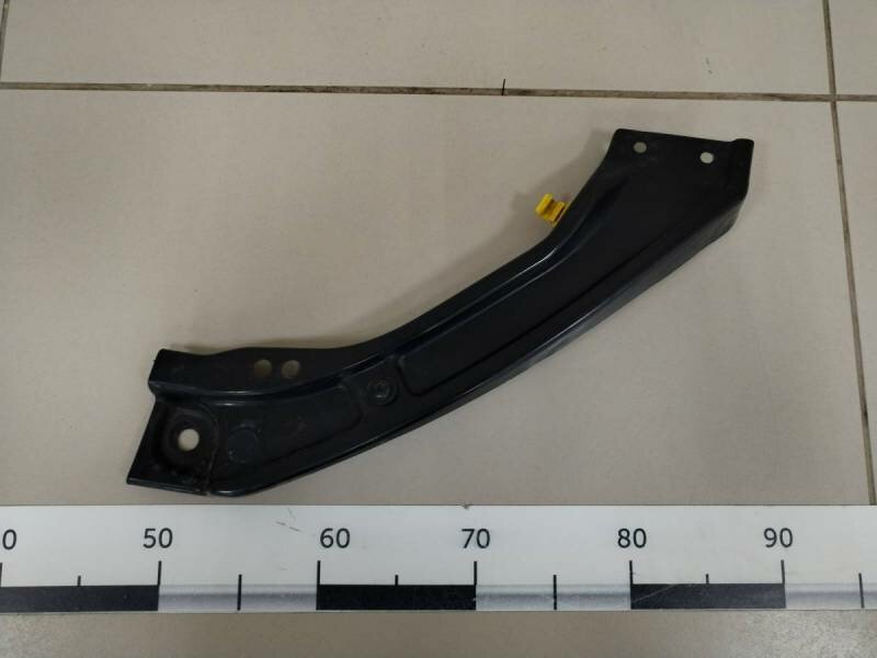 Кронштейн фар правый Skoda Rapid 2019 кат.номер: 60U805932A