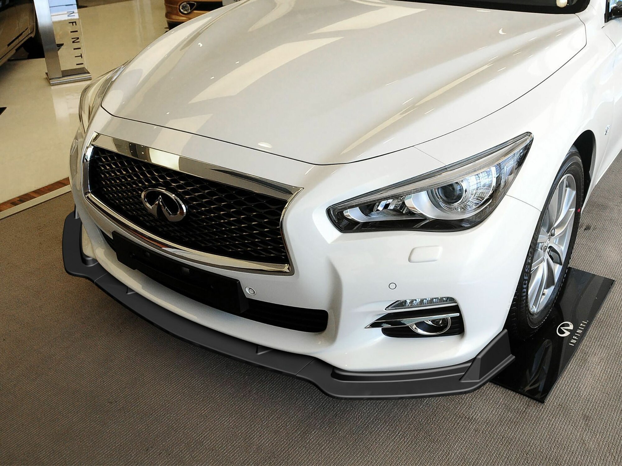 Губа переднего бампера INFINITI Q50 2014-2017 black mat