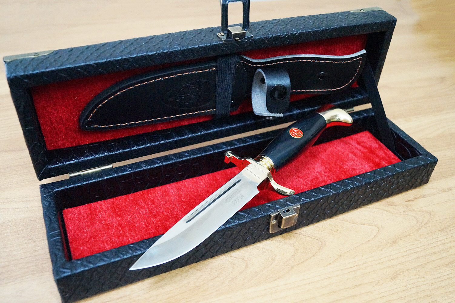 Нож разведчика Финка НКВД в подарочной коробке