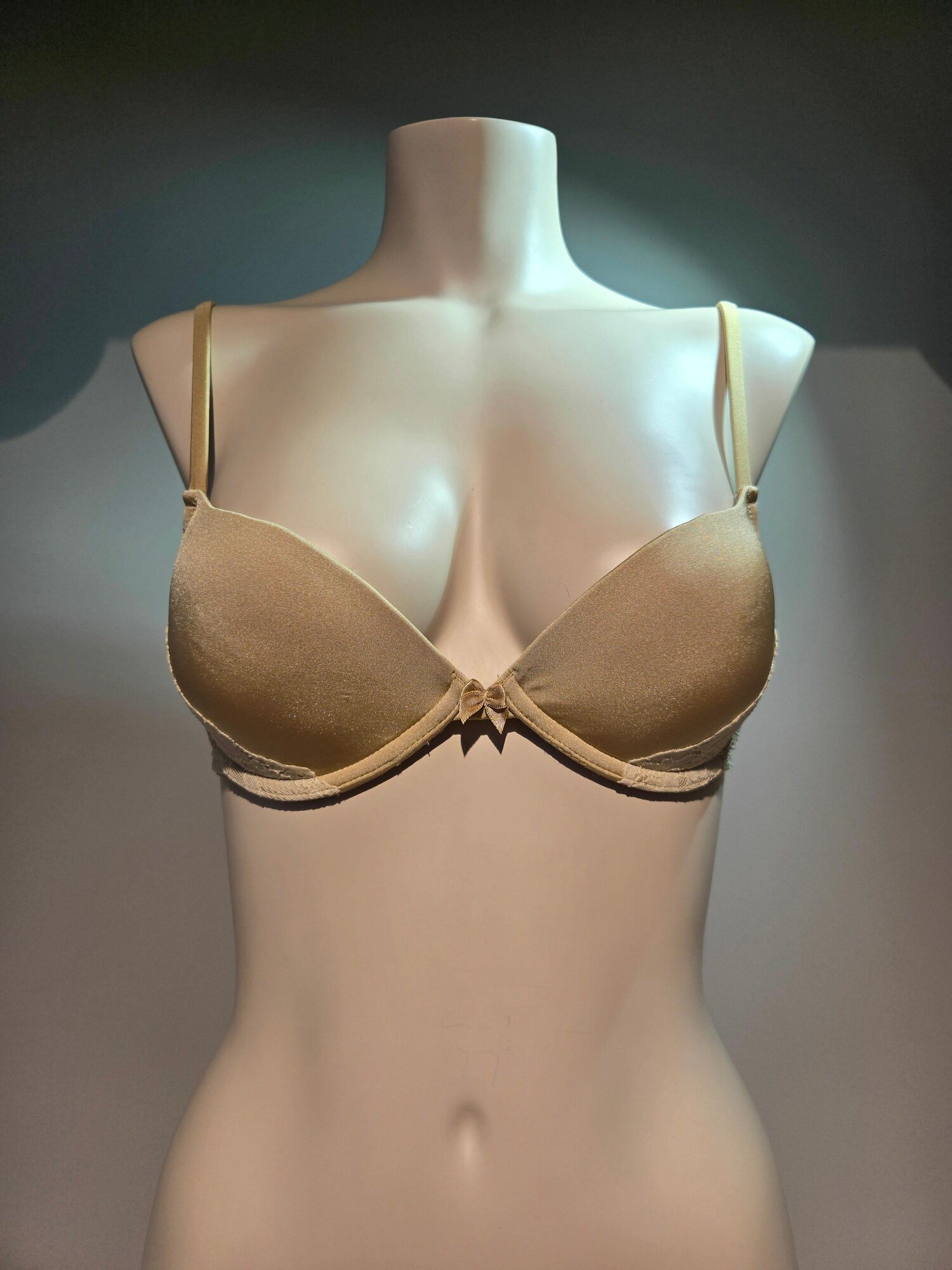 Бюстгальтер-невидимка