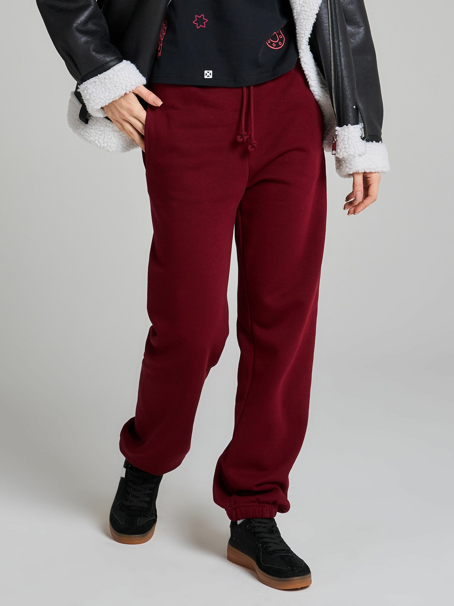 Брюки спортивные