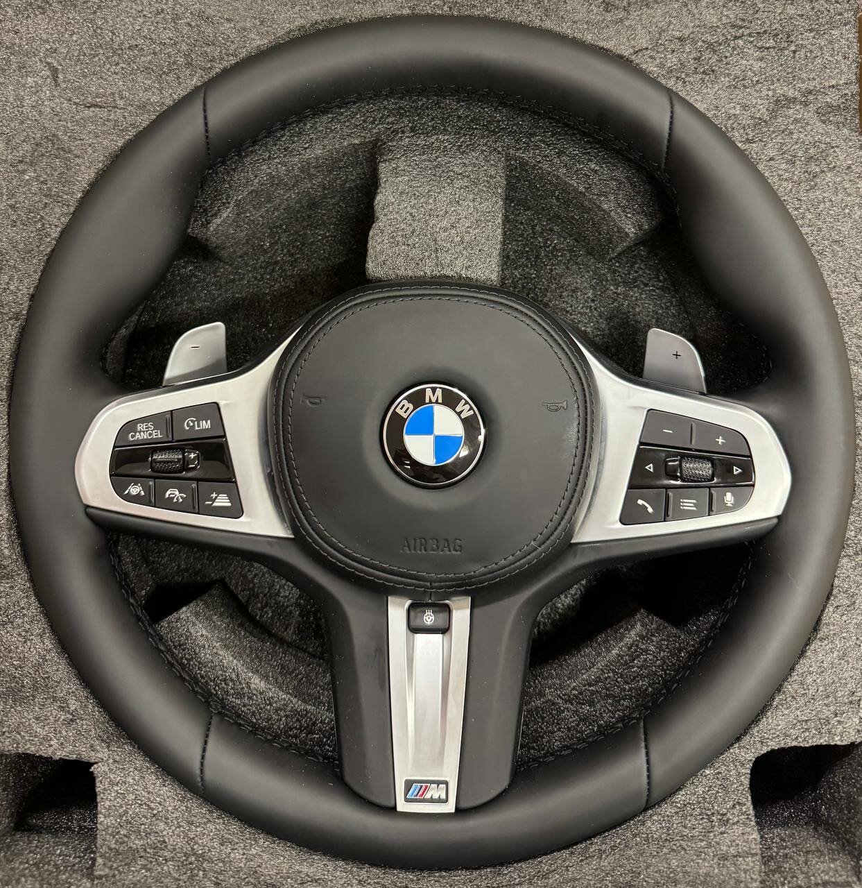 Руль BMW M G ID6 ID7 G30 G20 G01 G03 G05 ACC подогрев вибро черная строчка