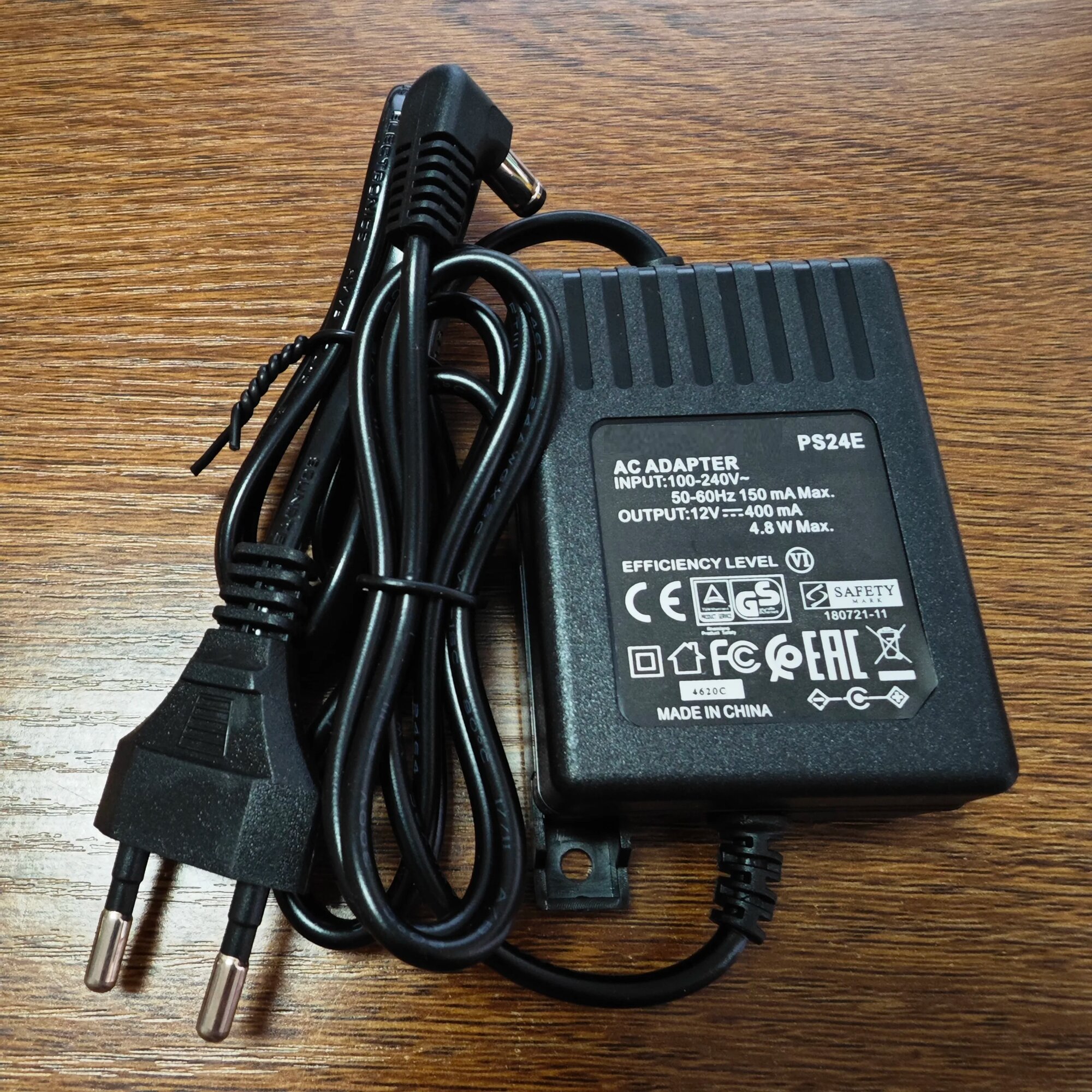 Адаптер питания Shure PS24E 12В 400мА EU Plug