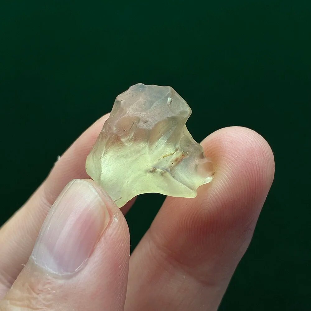 Натуральный метеорит из стекла, Ливия