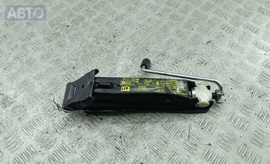 Домкрат Volkswagen Golf-3