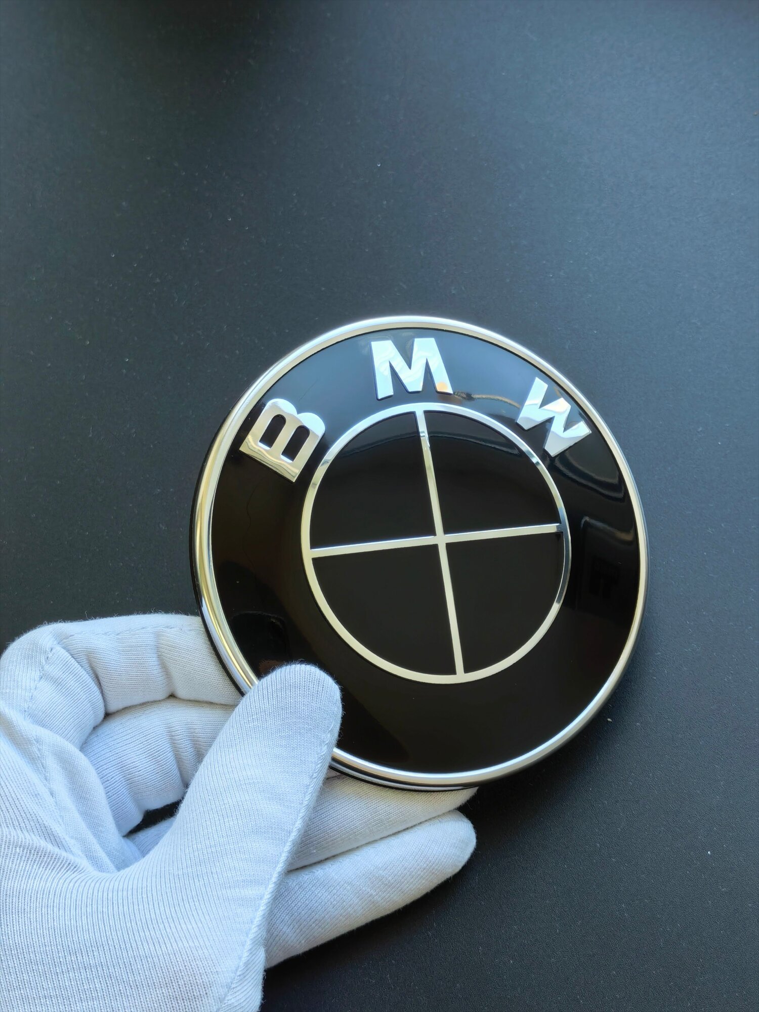 Шильдик значок для Бмв 95мм черный. Эмблема для bmw 95мм 1шт