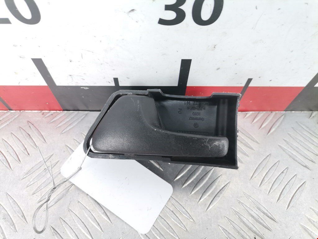 Ручка двери внутренняя передняя левая Volkswagen Golf 3 1H0837141 арт. 1795764