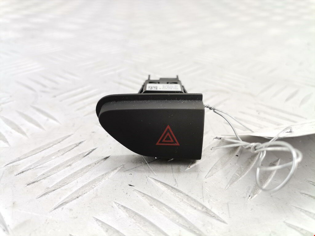 Кнопка аварийной сигнализации Renault Kaptur 252907372R арт. 913237