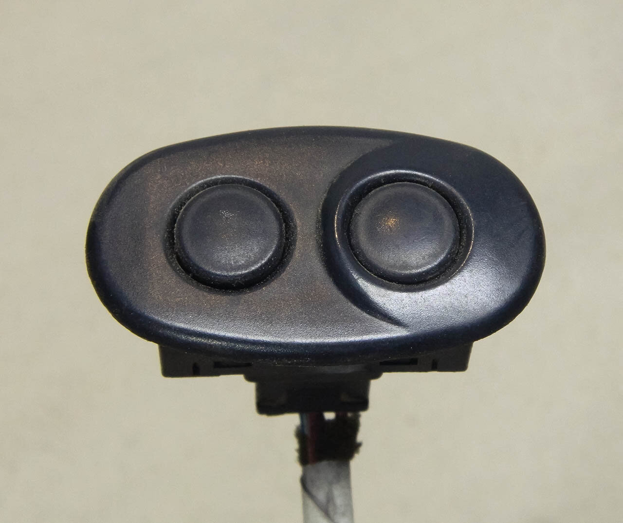 Кнопка лючка бензобака Daewoo Nexia