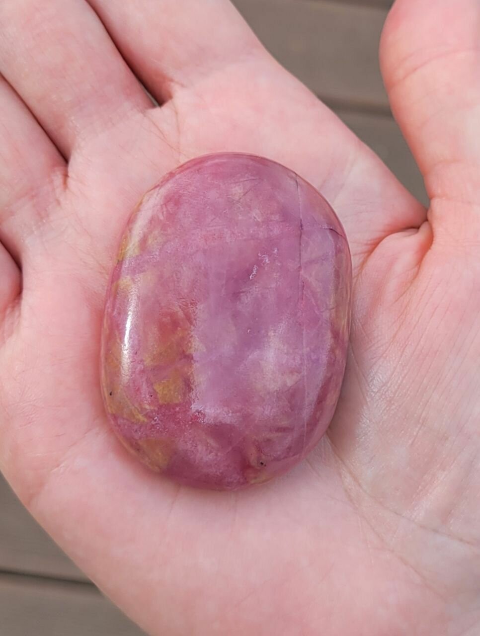 Родонит галька 3,7*5,1*1,8см