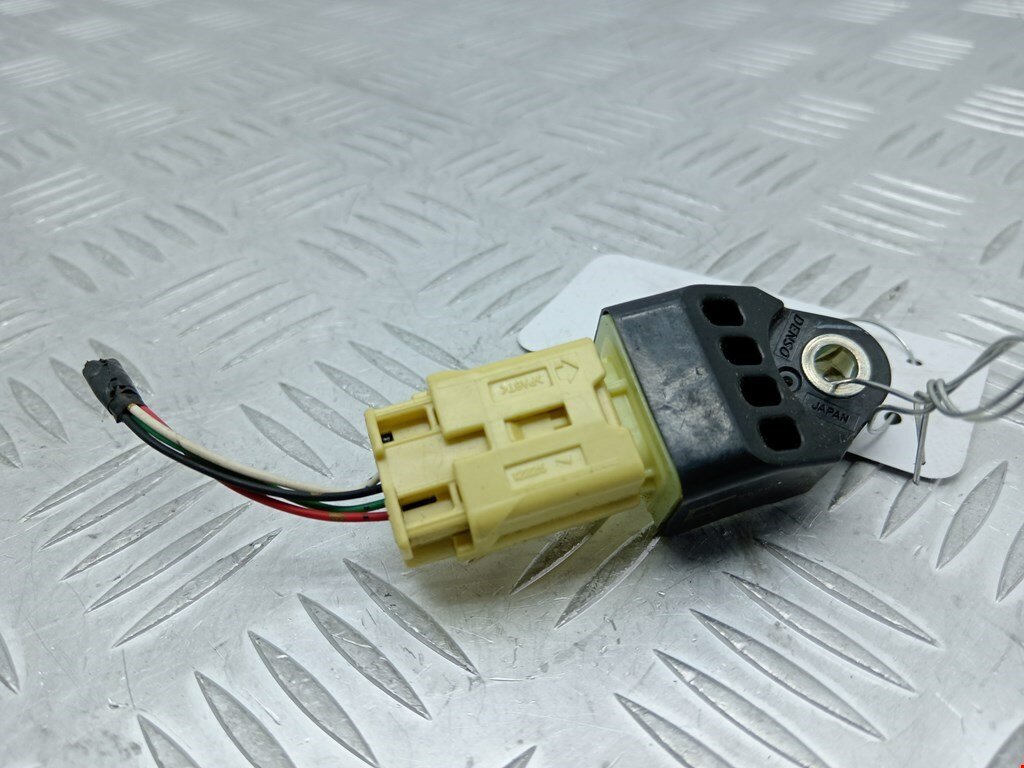 Датчик удара Toyota Rav4 3 8983142010 арт. 1842494