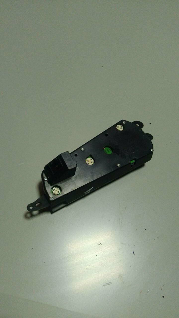 Блок кнопок Chrysler Pacifica CS (2003 - 2008) P05082042AB