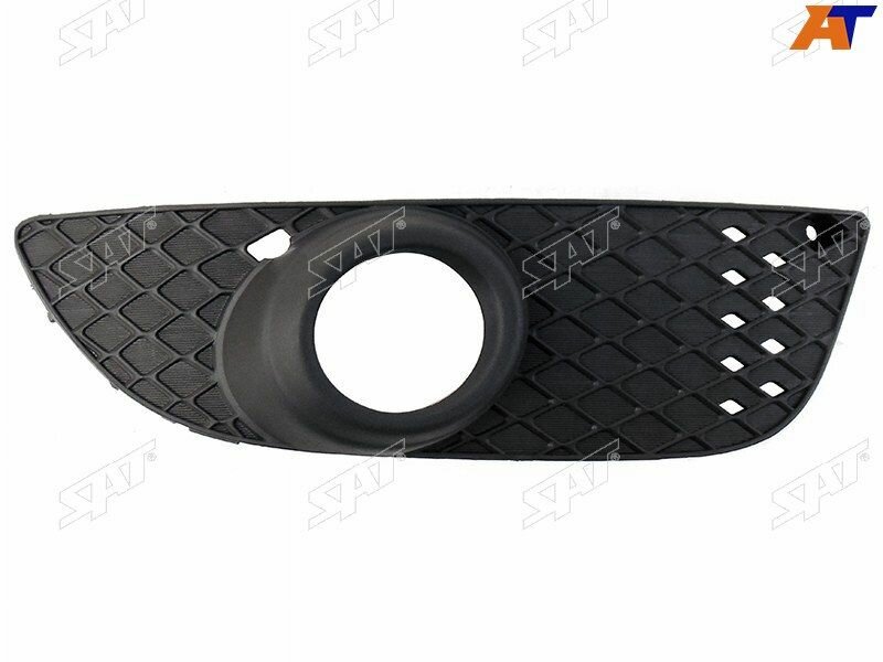 . SAT Оправа ПТФ для MITSUBISHI LANCER X 07-15 правая в бампер ST-MBW5-000-0