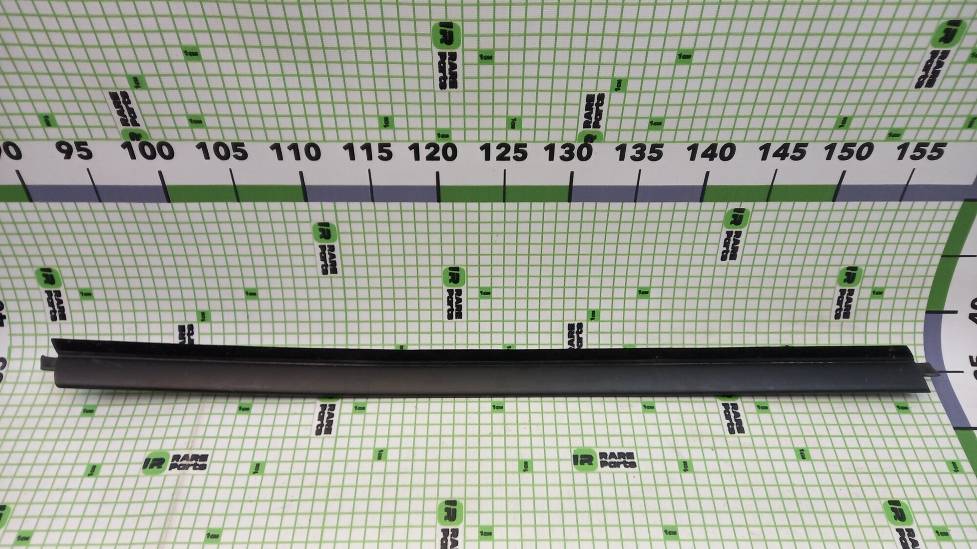 Уплотнитель стекла Chevrolet NIVA