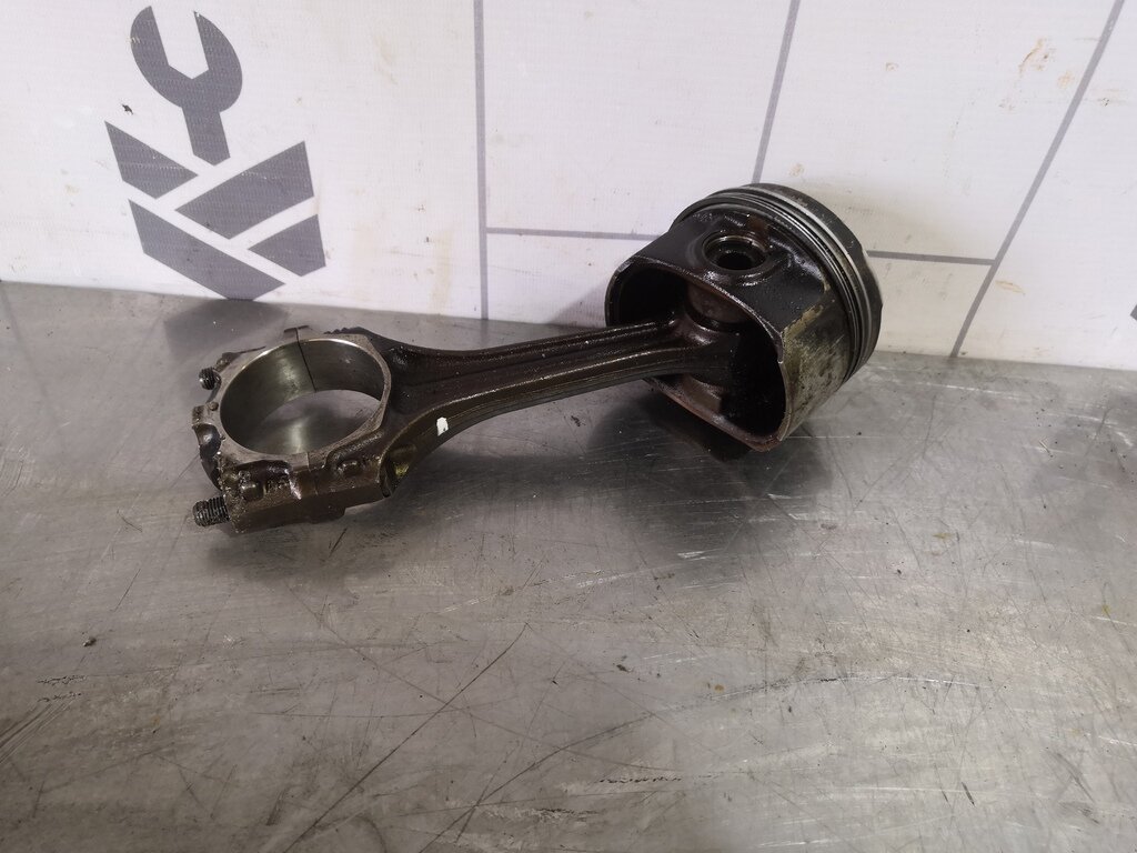 Поршень с шатуном VW Passat B5 96-00
