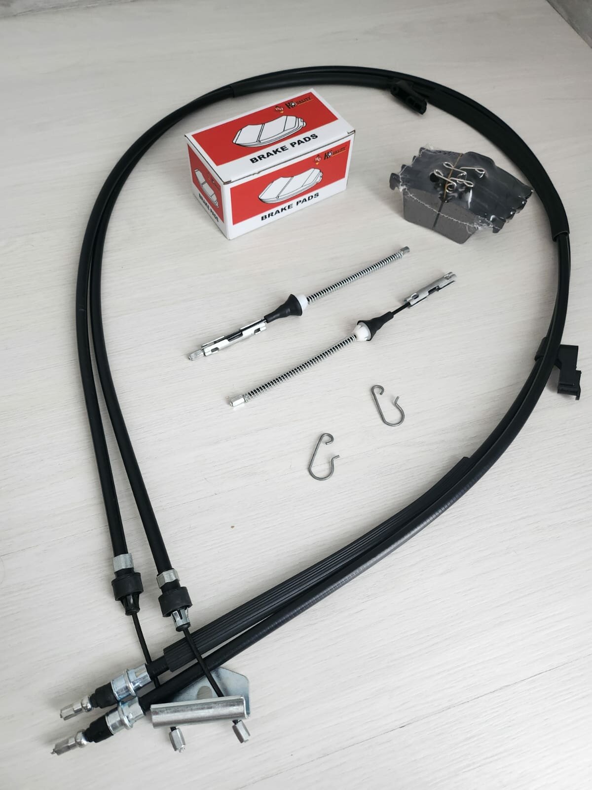 Трос ручника комплект (правый+левый+колодки) для Ford Focus 2, Форд Фокус 2 (Дисковые тормоза)