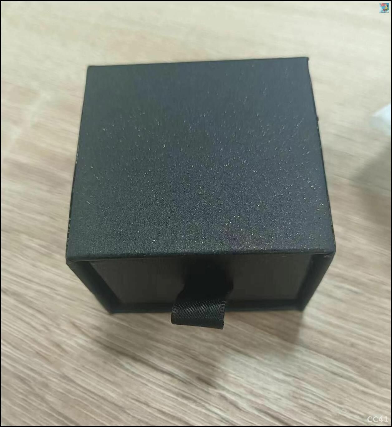 Сувенирный эротический интимный секс-кубик имеет свое место