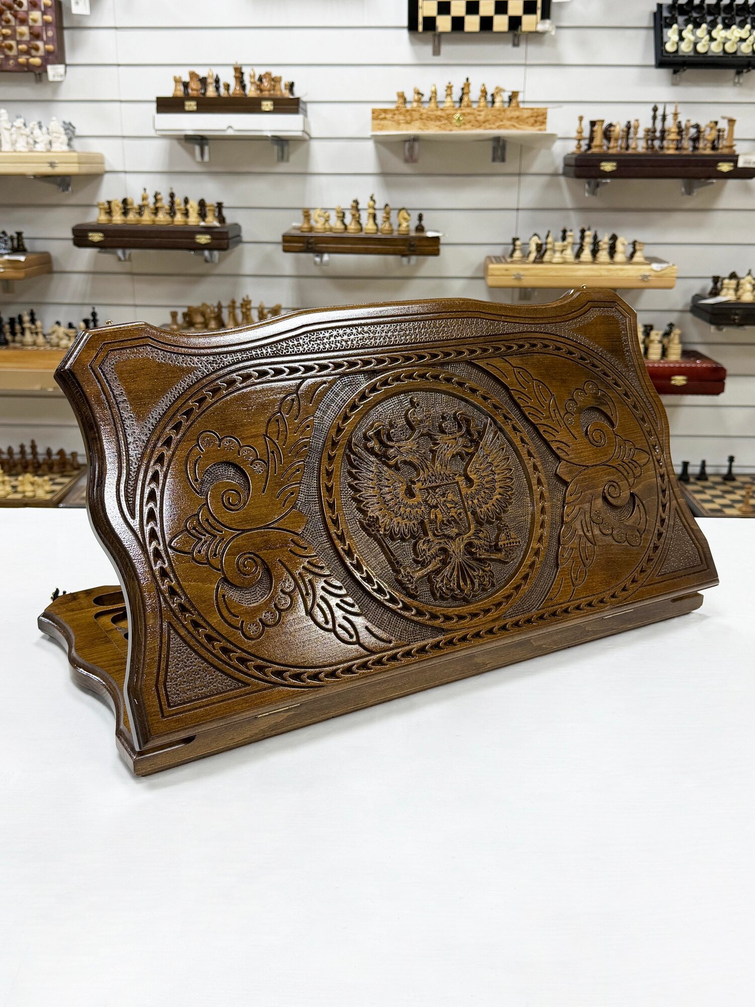 Нарды резные ручной работы из массива бука Герб узорные 60 см