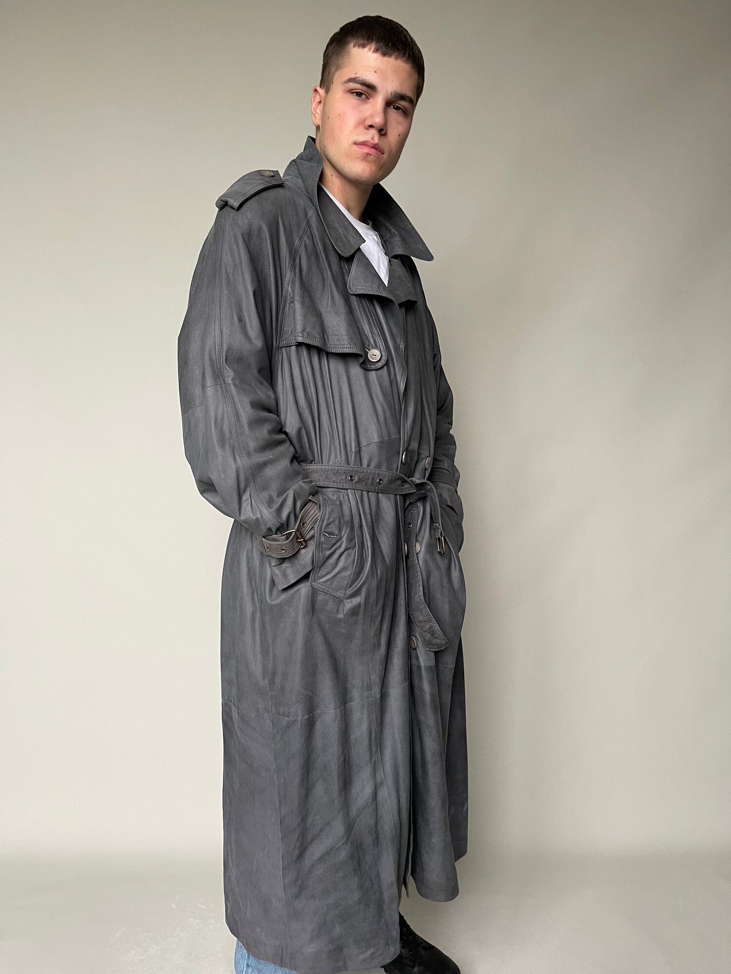 Плащ мужской тм VALENTINO натуральная кожа цв.серый дл.130 см р.52-54 /12582/