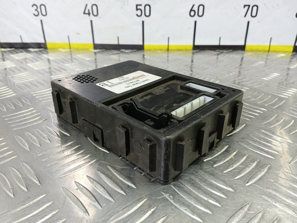 Блок комфорта Б/У для SUZUKI Grand Vitara II (2005—2008) 3677064J10