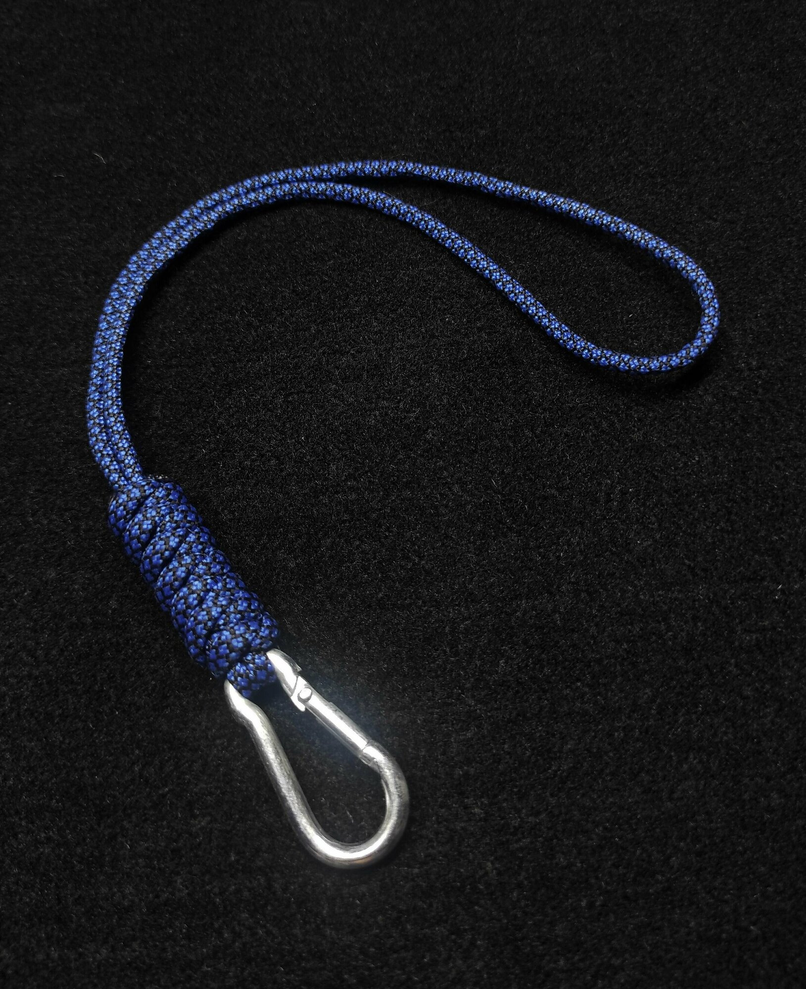 Темляк брелок из паракорда